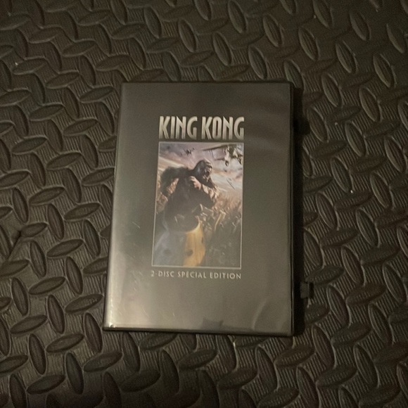 Universal | Media | King Kong 2disc Special Edition Dvds | Poshmark